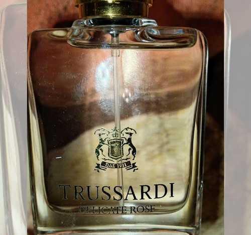 Trussardi delicate rose парфюмерия