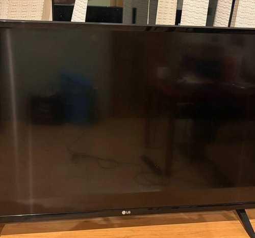 Телевизор LG 32LJ500V