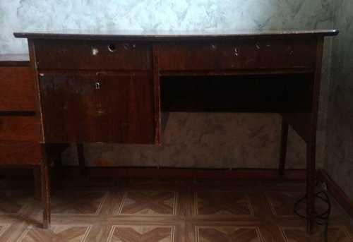 Советский письменный стол