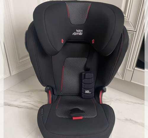 Автомобильное кресло britax romer kidfix 3