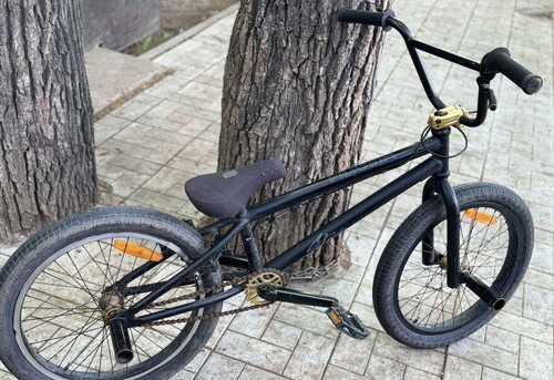 Трюковой велосипед bmx piligrim