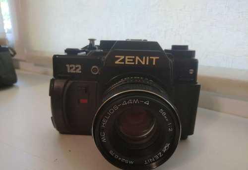 Коллекция плёночных фотоаппаратов Zenit (СССР)
