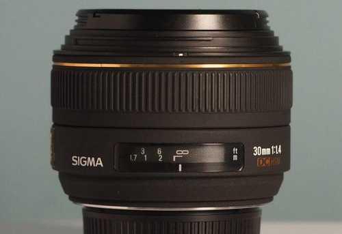 Sigma AF 30mm f/1.4 DC HSM Nikon