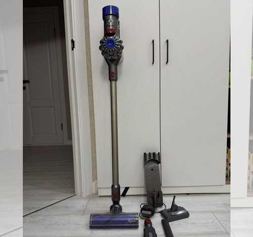 Пылесос dyson v8