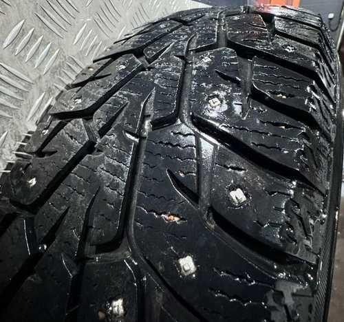 Yokohama Ice Guard Stud IG55 215/65 R16