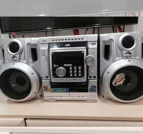 Музыкальный центр LG LM-K3930
