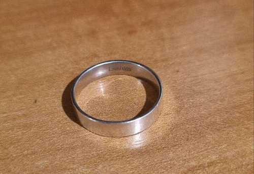 Серебряное кольцо женское чви 925