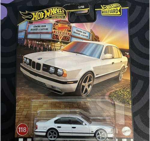 Hot wheels bmw m5 boulevard