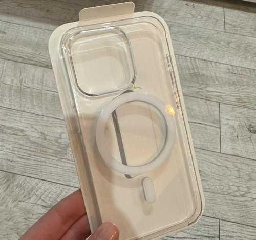 Чехол на iPhone 15 Pro оригинал