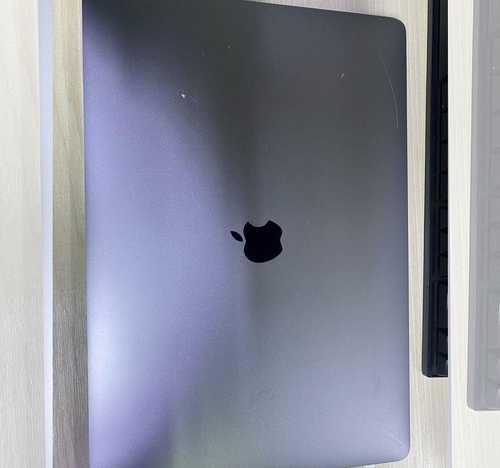 Apple macbook pro 15 2018 Tachbar 16/512 i7