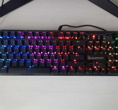 Игровая о-механическая клавиатура bloody B810R