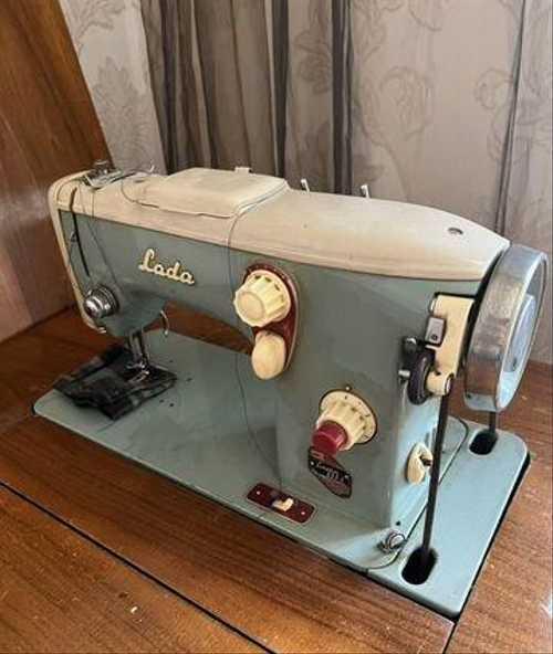 Швейная машинка LADA Чехословакия