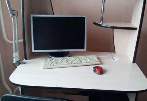 Компьютерный стол, системный блок, монитор, сканер