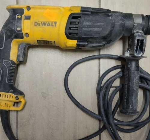 Перфоратор Dewalt