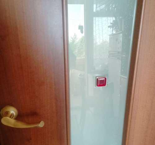 Дверь кухонная бус ручкой и защелкой, сост. 8из10