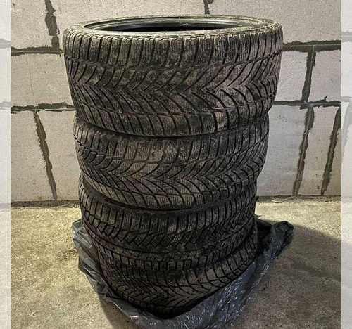 Goodyear UltraGrip Ice 2 225/45 R18 и 245/40 R18 97T