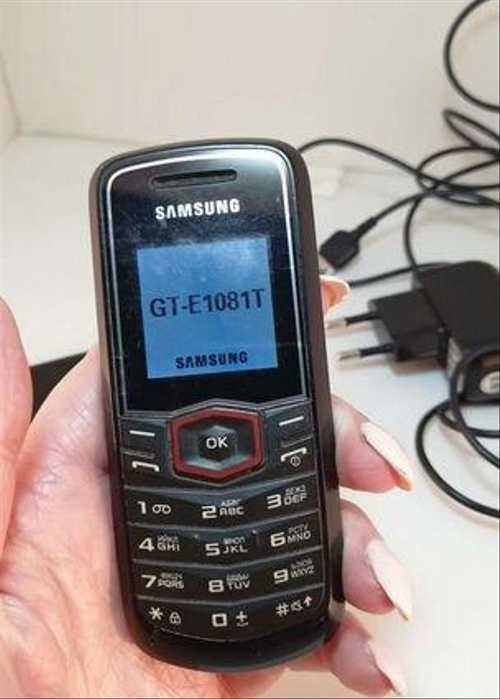 Телефон Samsung GT-E1081T
