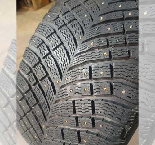 Michelin X-Ice North 4 SUV 275/40 R21 107T