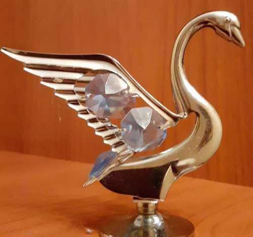 Фигурка лебедя с кристаллами Сваровски