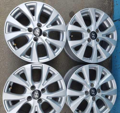 Hyundai R15 4x100 Et48