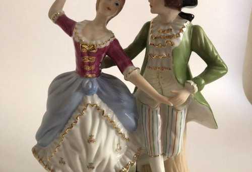 Статуэтка фарфоровая «Танцующая пара»