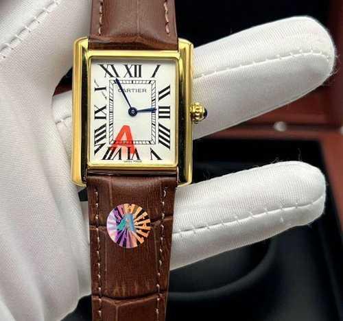 Часы женские коричневые Cartier Tank