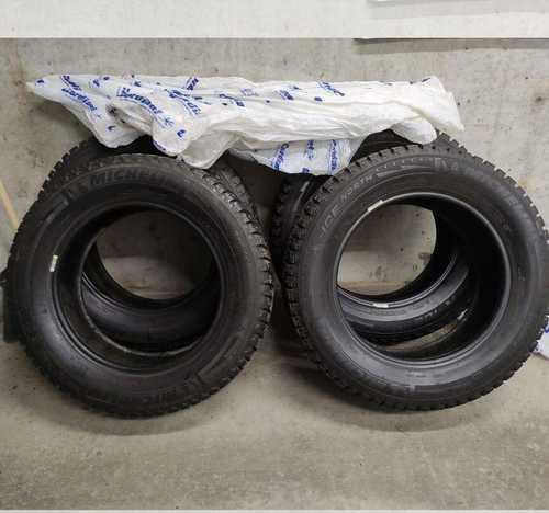 Michelin X-Ice North 215/60 R16