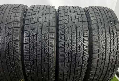 Yokohama Ice Guard IG30 215/60 R16