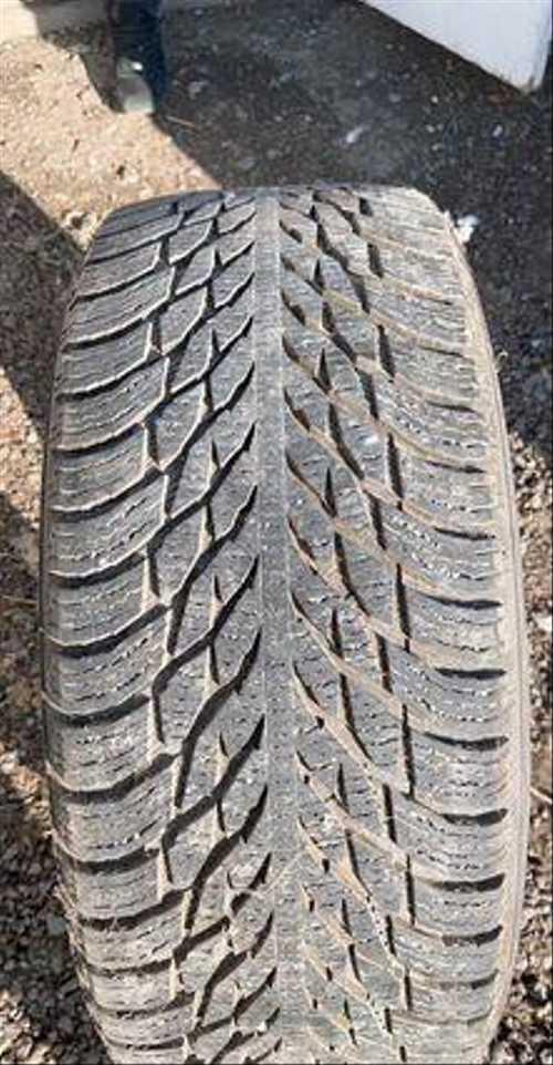 Nokian Tyres All Weather+ 275/45 R21