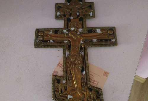 Старинный бронзовый крест, две эмали. Отправлю ТК