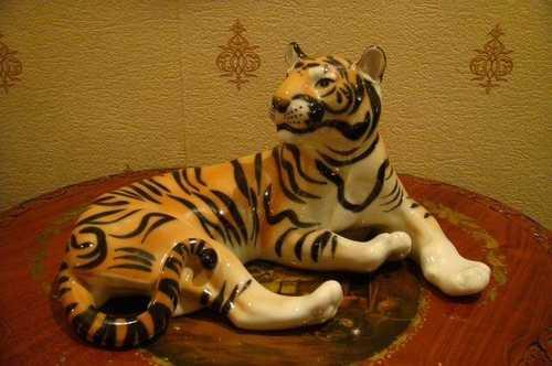Статуэтка Большой тигр лежащий лфз