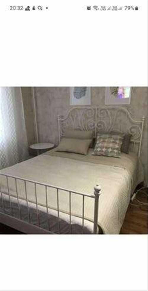 Кровать IKEA leirvik+ матрас+2 тумбочки