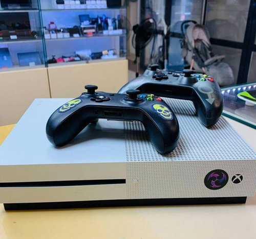 Игровая приставка Xbox One S (Че4)