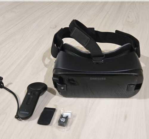 Samsung Gear VR with Controller