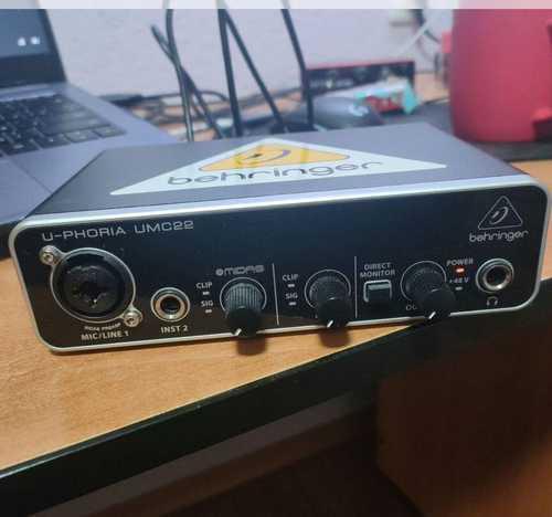 Behringer umc22