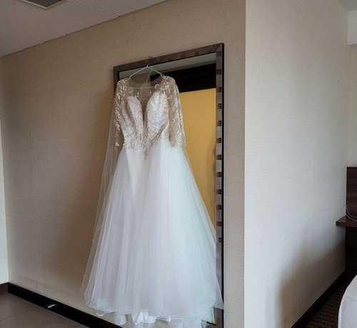Свадебное платье 2022