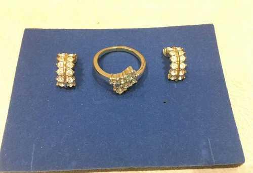 Бижутерия (комплект кольцо(размер 18) с серьгами)
