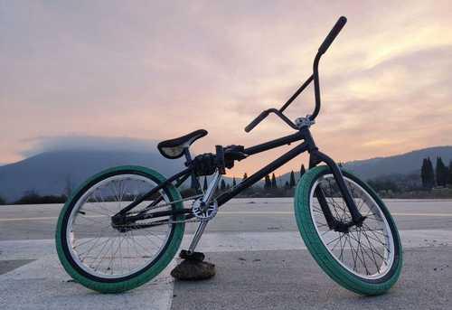 Трюковой велосипед BMX