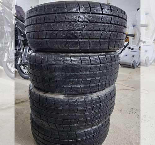 Centara Winter RX621 215/55 R17
