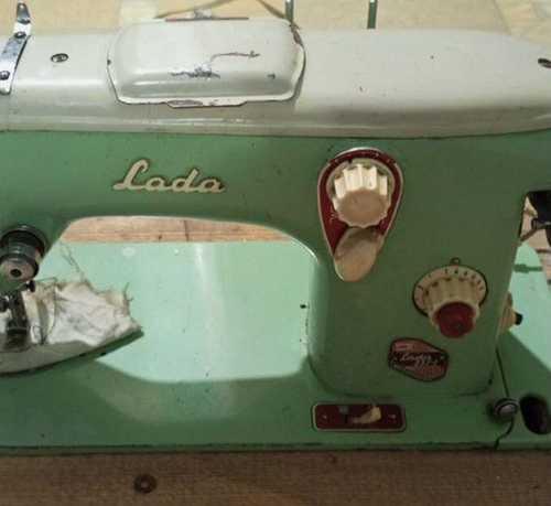 Швейная машина LADA-237