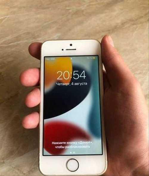 Телефон iPhone SE 2016 32 gb