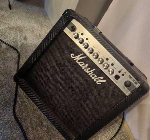 Гитарный комбоусилитель Marshall MG15CFX