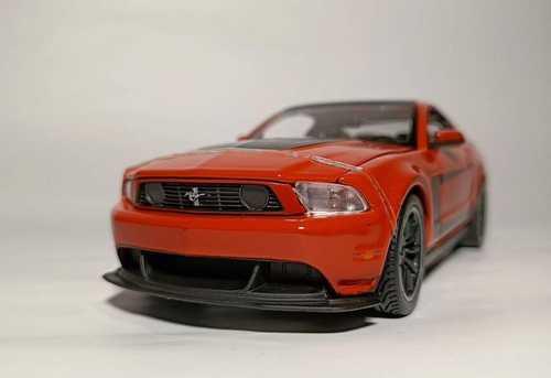 Модель Ford Mustang Boss 302 1:24 Maisto