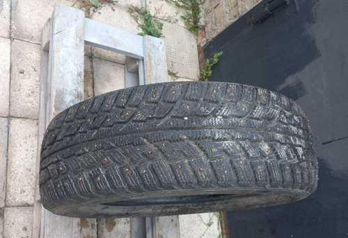 Kumho I'Zen RV Stud KC16 215/65 R16