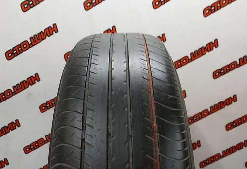 Yokohama BluEarth E70 215/60 R16
