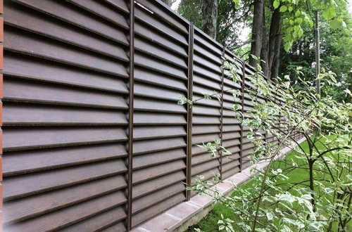 Забор жалюзи металлический цвет дерева