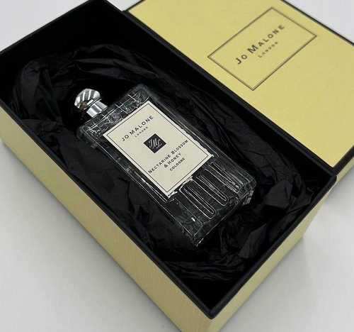 JO malone nectarine blossom & honey