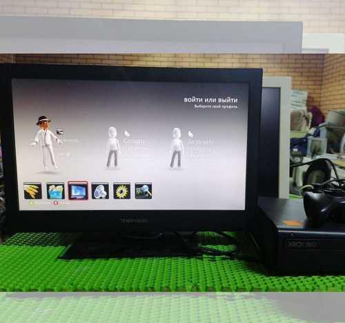 Игровая приставка Xbox 360