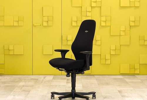 Кресло для менеджера Kinnarps Швеция