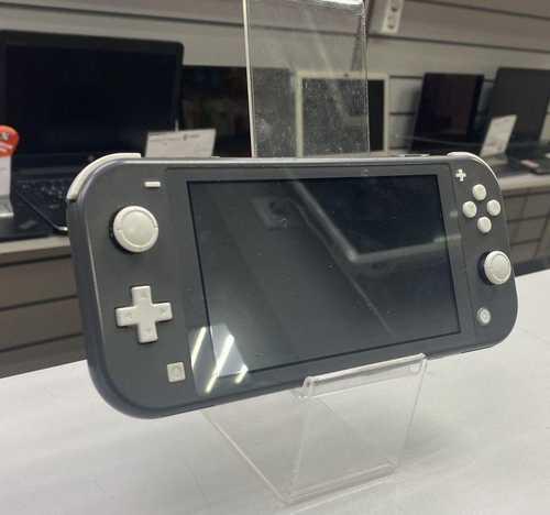 В1) Nintendo switch lite